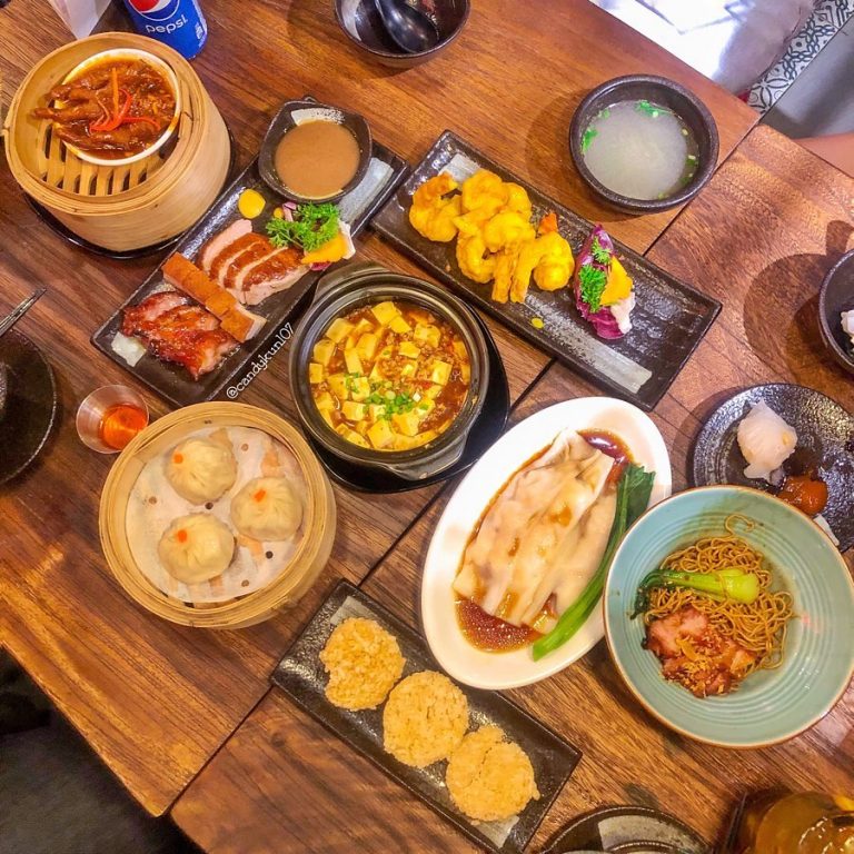A Mà Kitchen: Quán Hong Kong của Trấn Thành có gì? - HaloTravel