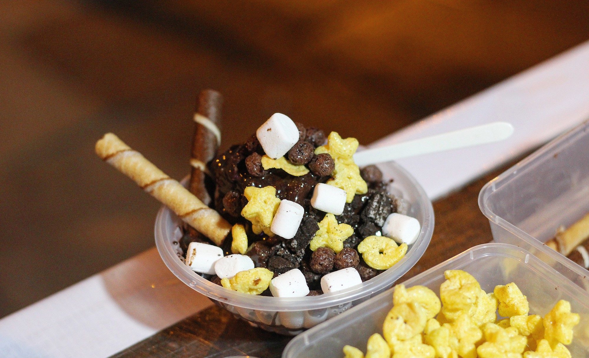 “Bắt trend” món Milo dầm, đá bào tại Hà Nội ngập topping - Halo Travel