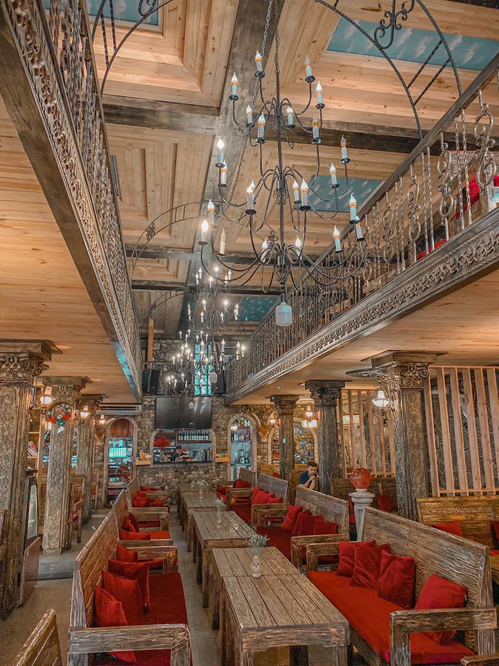 Stone Castle Cafe: tuyệt tác châu Âu giữa Sài Gòn - HaloTravel