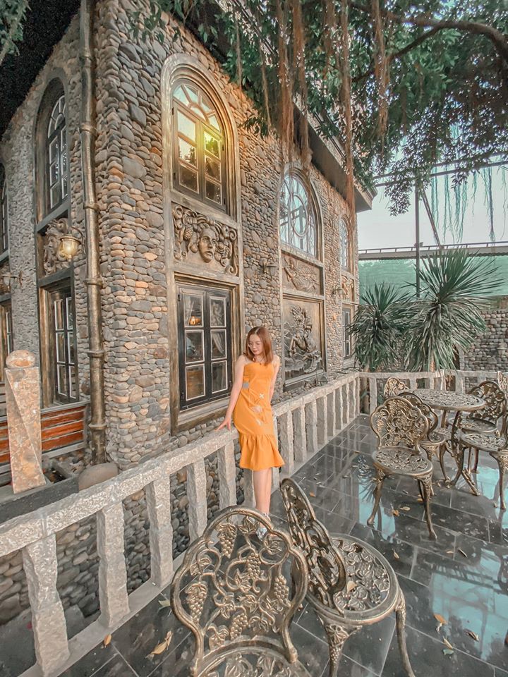 Stone Castle Cafe: tuyệt tác châu Âu giữa Sài Gòn - HaloTravel