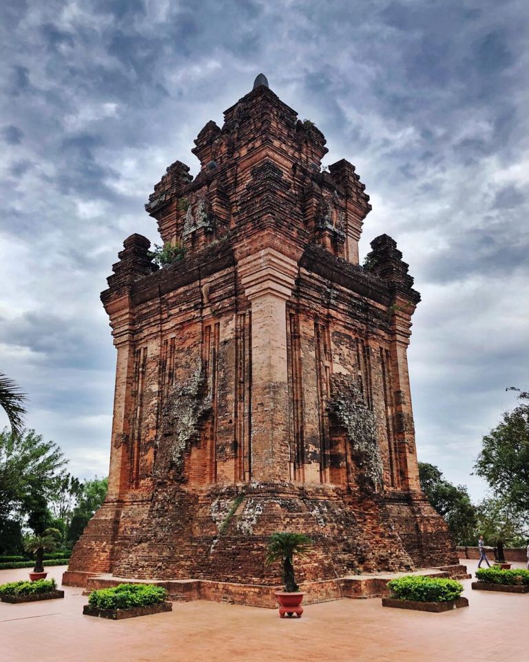 Kinh Nghiệm Tham Quan Tháp Nhạn Phú Yên - Kiến Trúc Ấn Tượng - HaloTravel