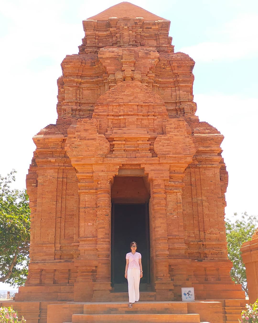 Tháp chàm Poshanư: công trình vĩ đại của Chăm Pa - HaloTravel