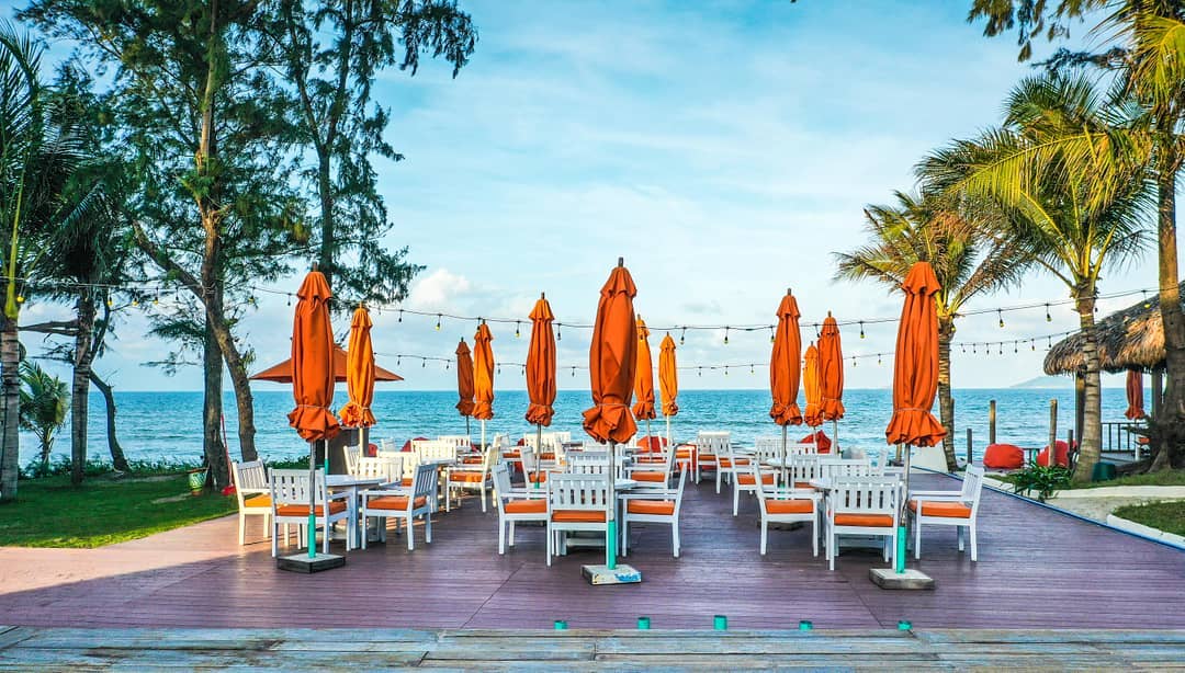 5 Quán bar Hội An view biển cho bạn chill hết nấc - HaloTravel