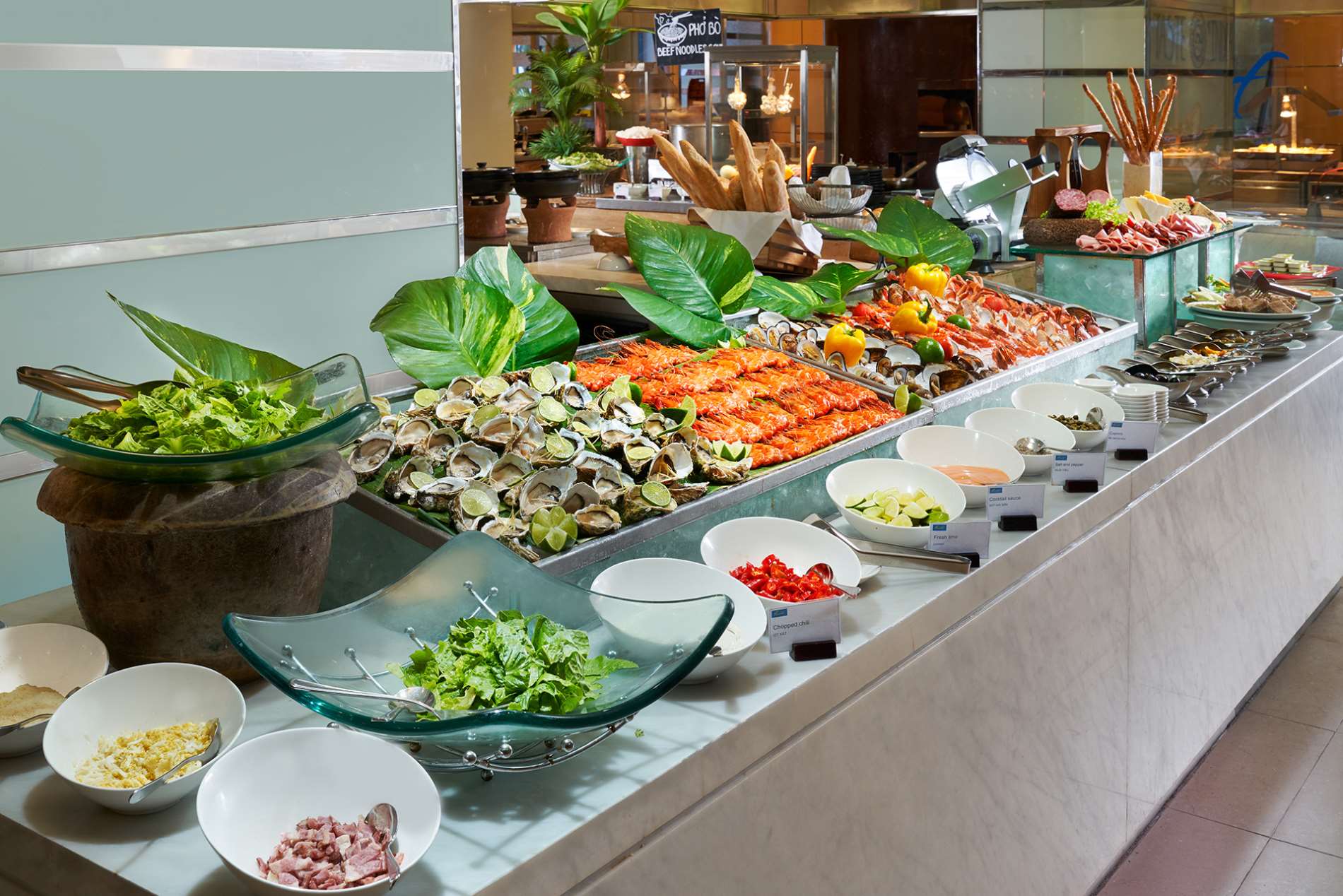 Buffet Sheraton Sài Gòn: Trải nghiệm đẳng cấp 5 sao - HaloTravel