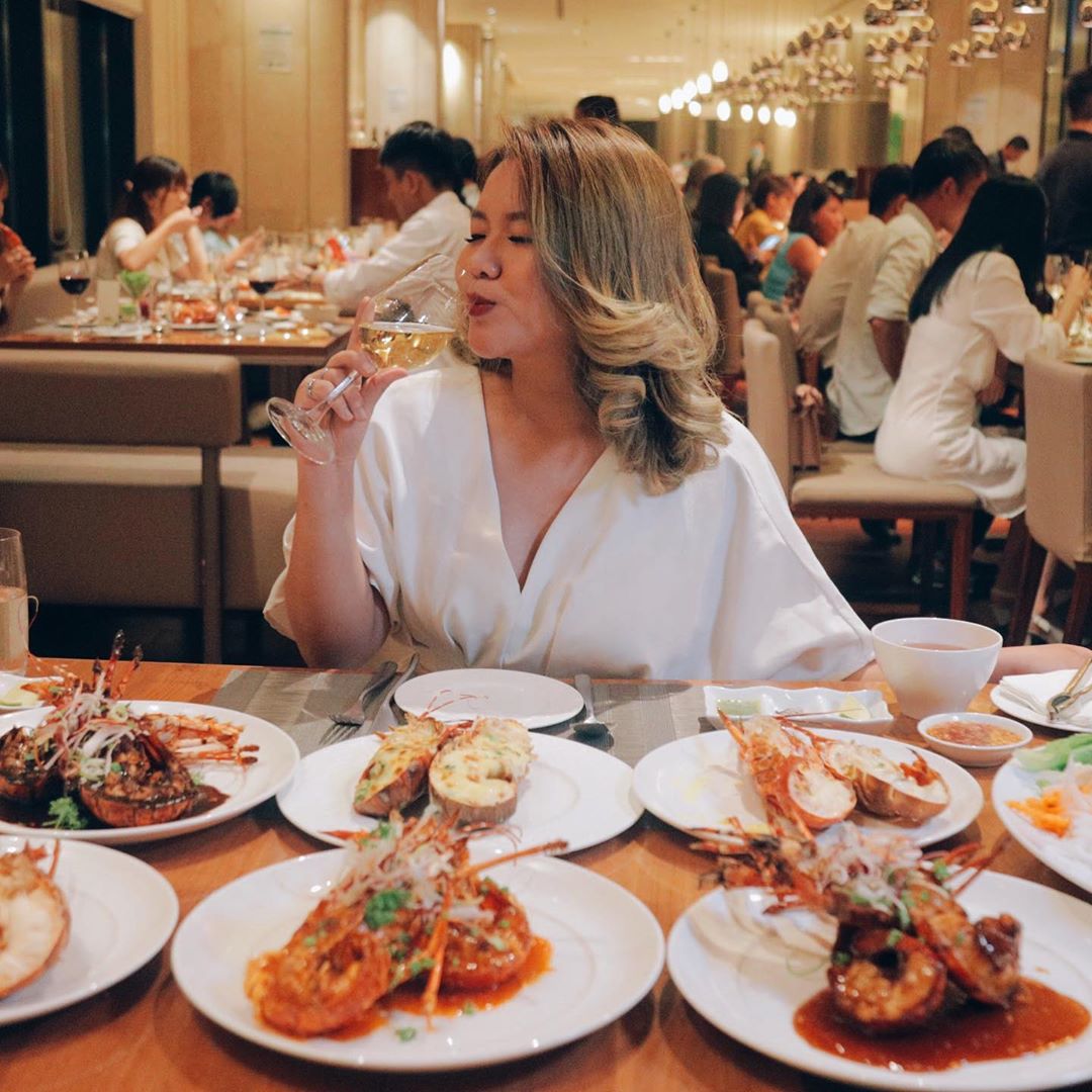 Trải nghiệm Buffet Nikko Saigon Hotel 5 sao full hải sản - HaloTravel