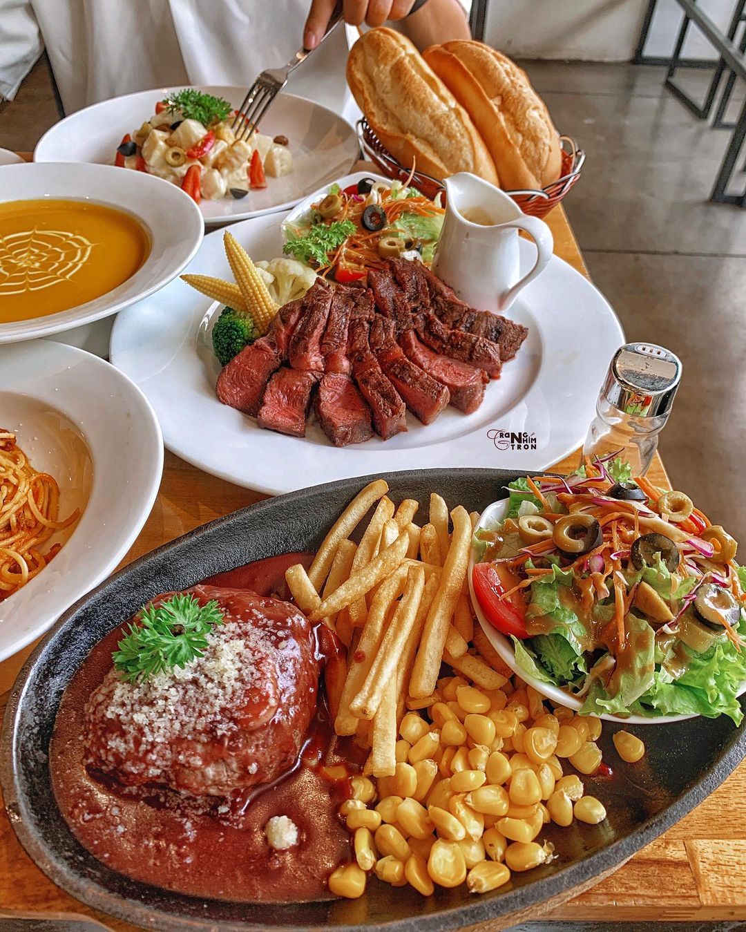 #10 nhà hàng Beefsteak ngon, lãng mạn ở Hà Nội - HaloTravel