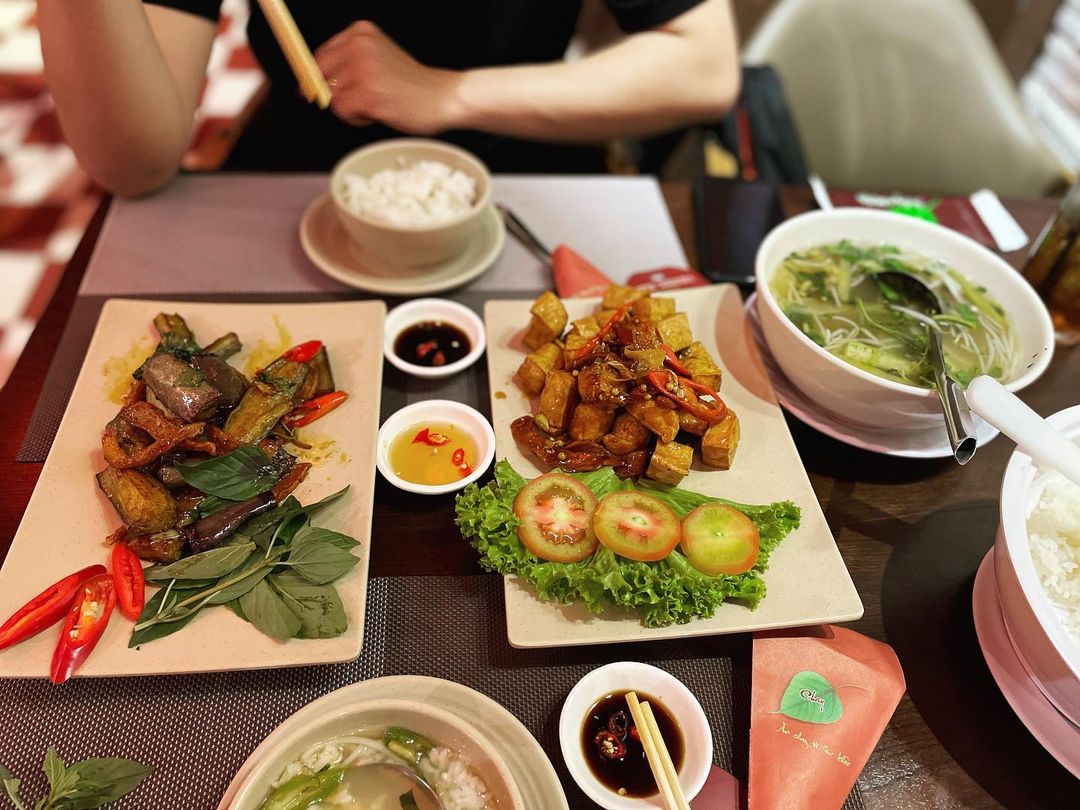 Điểm danh 10 quán chay quận 1 'ngon nhức nách' - HaloTravel