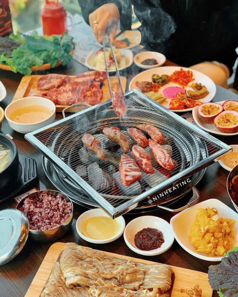 Review chuỗi nhà hàng Meat Plus BBQ Hàn Quốc - Halo Travel