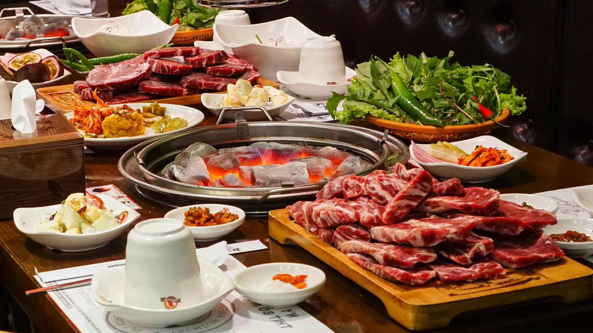 Review 'tất tần tật' về nhà hàng Meat Plus Giảng Võ - HaloTravel