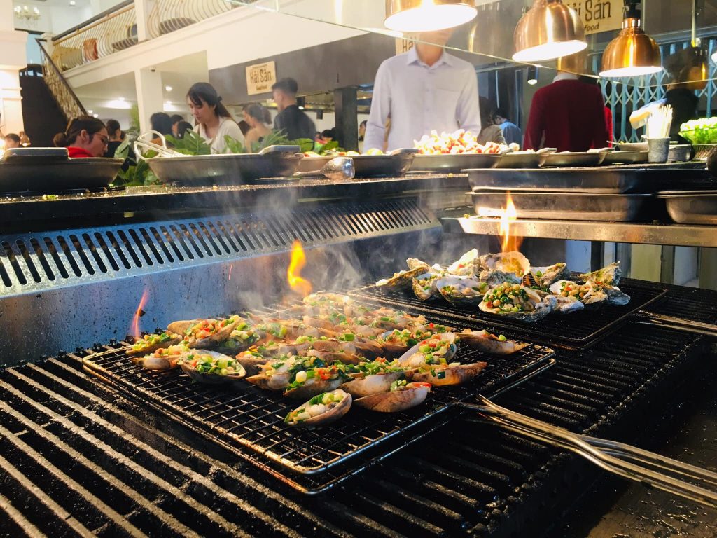 Bay Seafood Buffet - Thiên đường hải sản không thể bỏ qua - HaloTravel