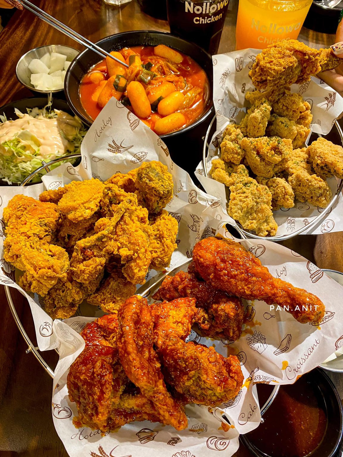 Đã cơn thèm gà ở Papa’s Chicken Hà Nội đông nghịt khách - HaloTravel