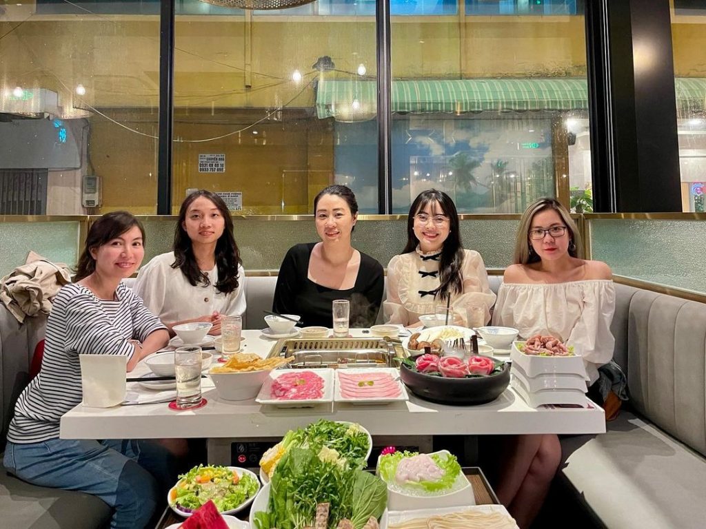 Trải nghiệm Hutong Buffet HCM - thiên đường lẩu Hong Kong - HaloTravel
