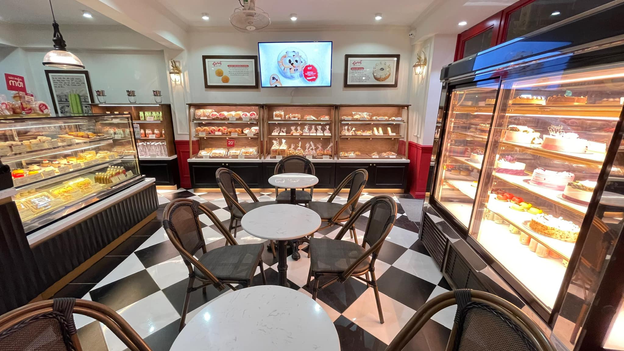 Bánh kem bắp Givral – Thương hiệu bánh Pháp nổi tiếng từ Nam ra Bắc