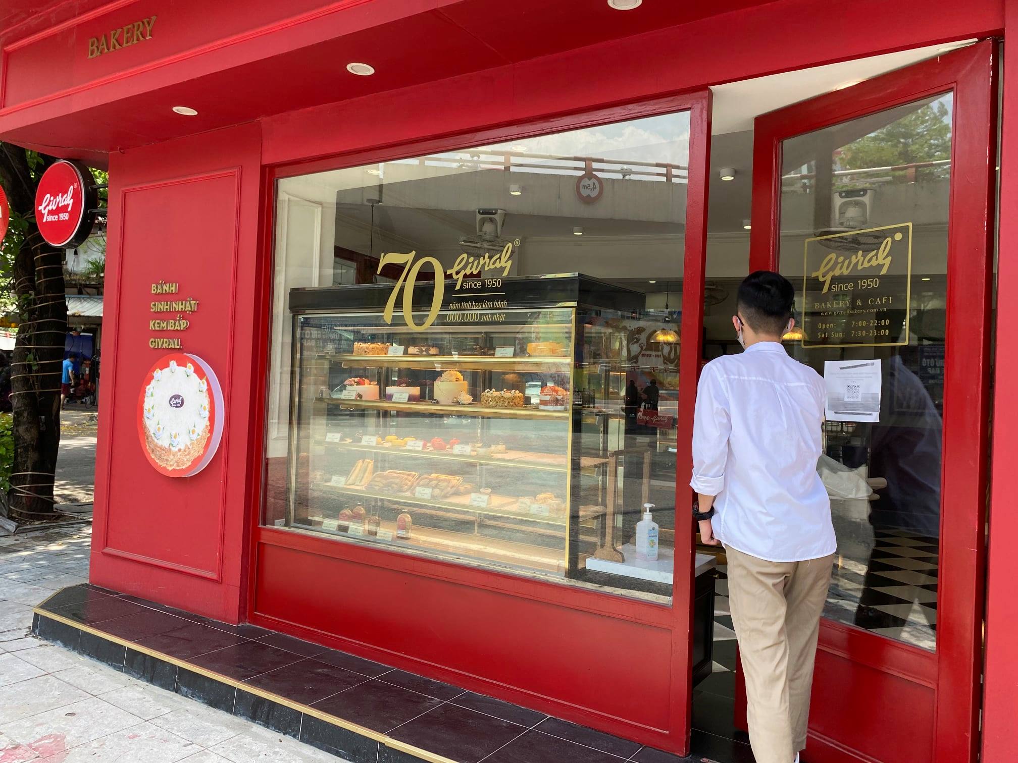 Bánh kem bắp Givral – Thương hiệu bánh Pháp nổi tiếng từ Nam ra Bắc