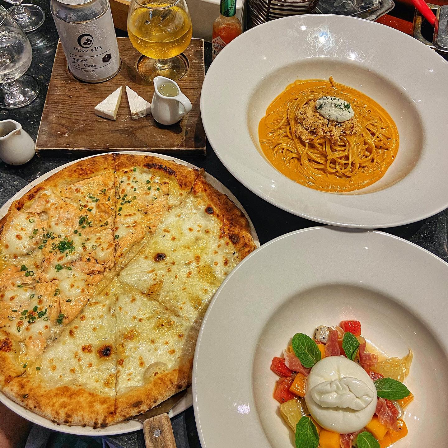 Pizza 4P Tràng Tiền: quán pizza phố cổ 'sang xịn mịn' - HaloTravel