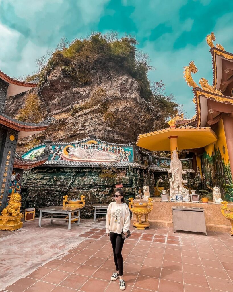 Đền Bà Đế: Điểm thắng cảnh linh thiêng bậc nhất đất cảng - HaloTravel